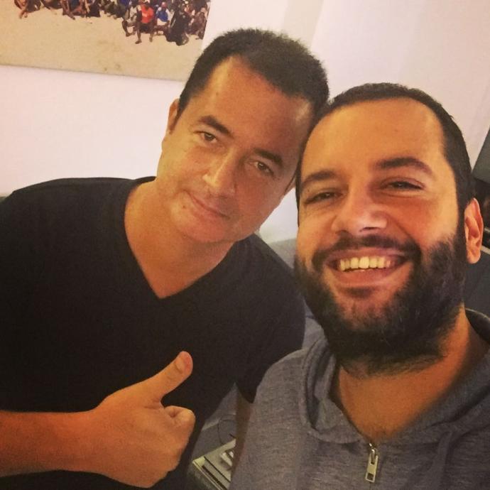 Acun Ilıcalı'dan Merak Uyandıran Paylaşım (Çelenk) - KizlarSoruyor