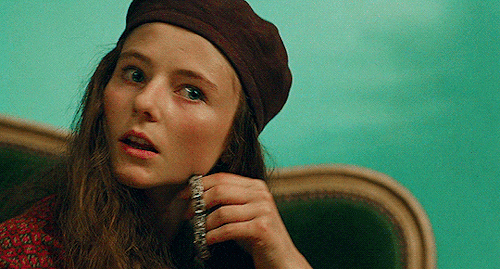 Hayali Arkadaşım Hitler: Jojo Rabbit - KizlarSoruyor