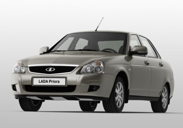 Rus Otomobil Markası LADA - KizlarSoruyor