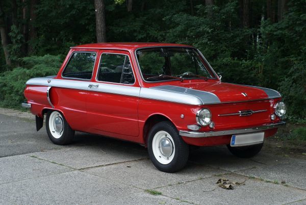 Animasyon Filmde Oynayan Araba: ZAZ 968 - KizlarSoruyor