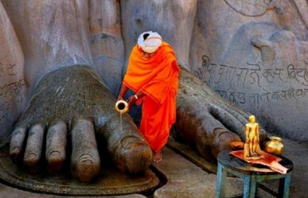 Dinler: Jainizm - KizlarSoruyor