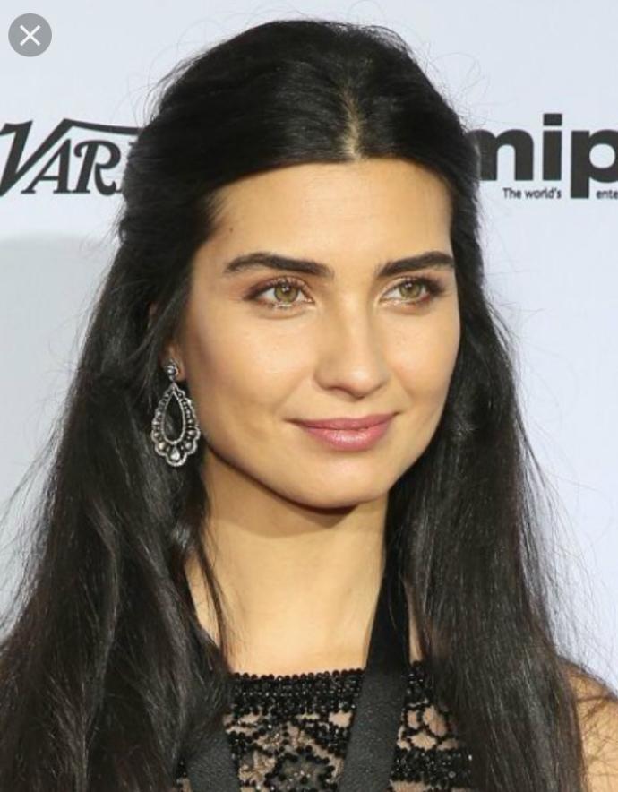 Duru güzellik nasıl oluyor? Ünlülerden örnek verir misiniz? - KizlarSoruyor