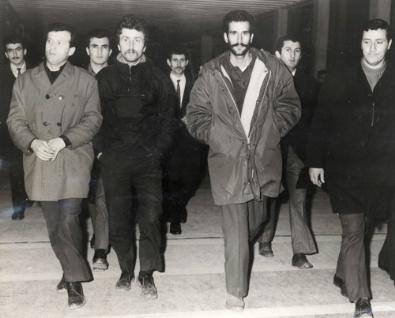 Bugün 6 mayıs. Deniz Gezmiş'in asılmasının yıldönümü. Sizce Deniz ...