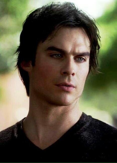 Damon Salvatore mi Edward Cullen mı En Yakışıklı Vampir Kim ...