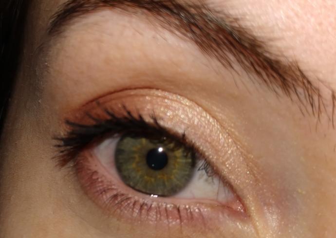 Hacim veren, en iyi suya dayanıklı maskara hangisi? - KizlarSoruyor