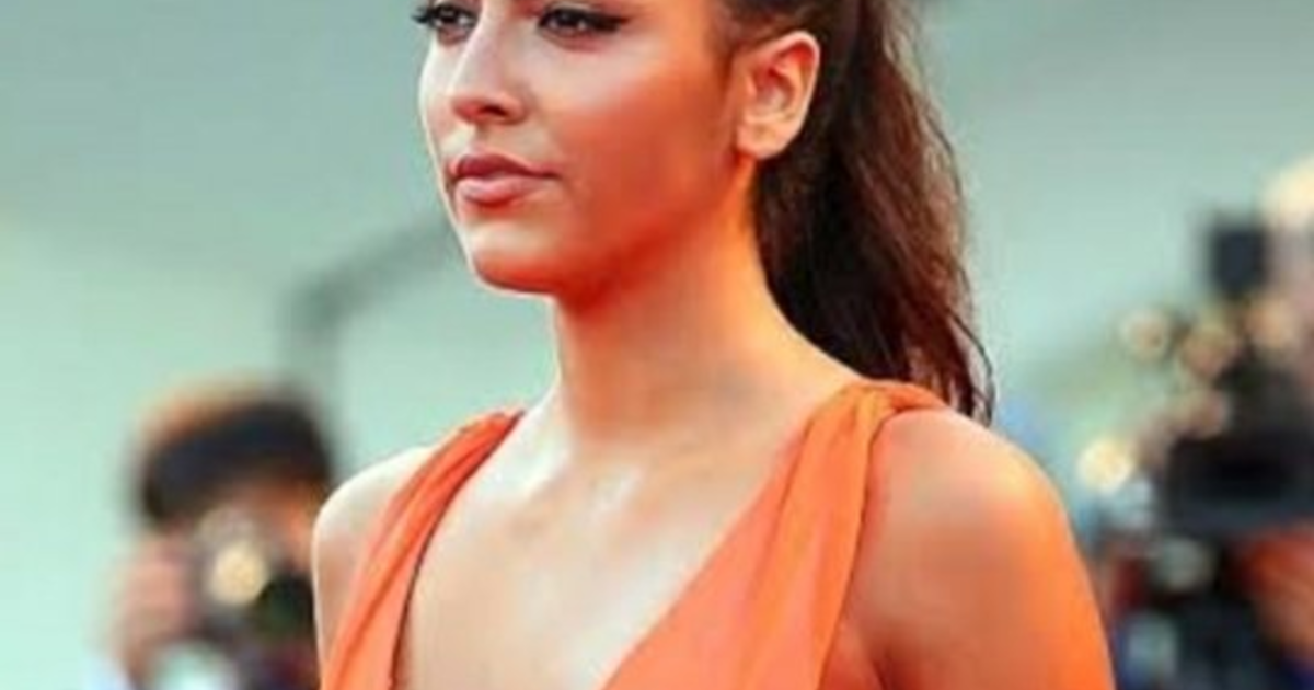 Kızlar, Dekolteli giyinir misiniz? - KizlarSoruyor