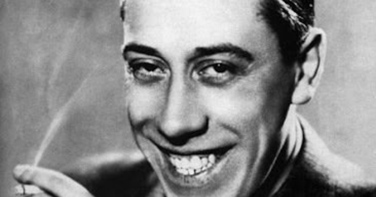 Kemal Sunal'ın Fransız komedyen Fernandel'e aşırı şekilde benzediğini ...