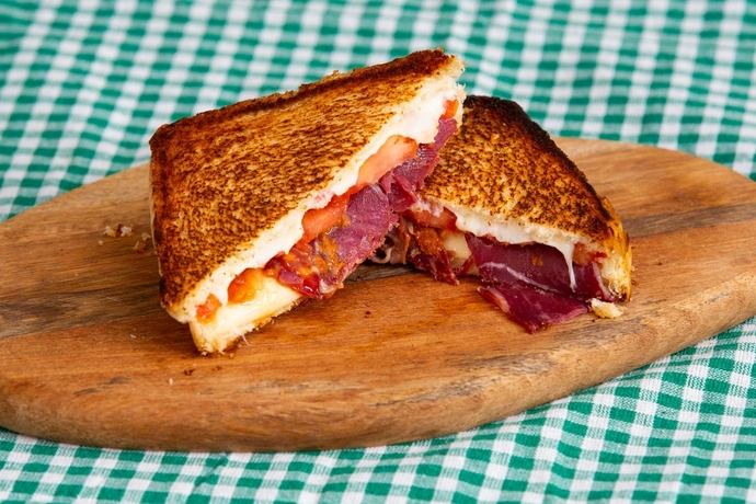 Tost dediğin nasıl olmalı? - KizlarSoruyor