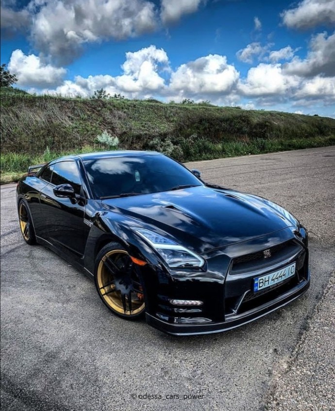 Toyota mı Nismo mu Honda mı? - KizlarSoruyor