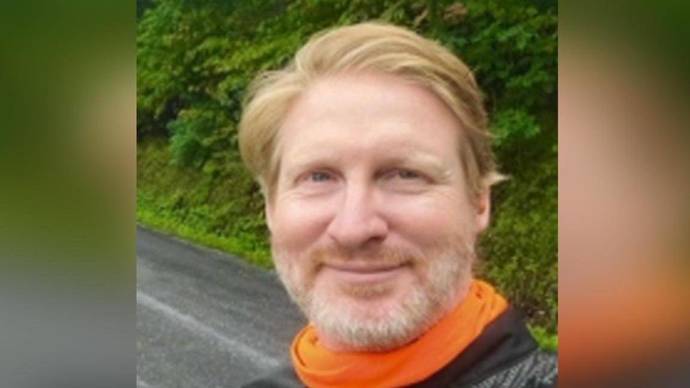 GPS'in yanlış yönlendirmesi yüzünden arabayla köprüden düşüp hayatını ...