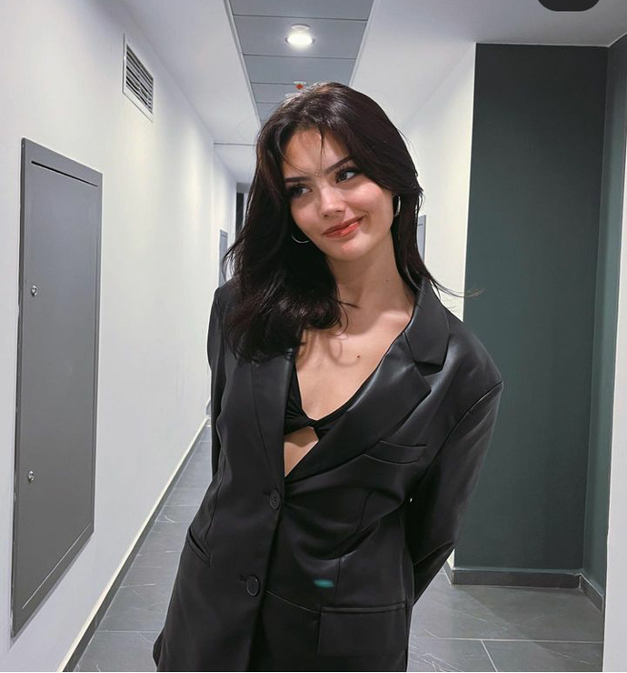 Bazı kızlar neden bu kadar güzel? - KizlarSoruyor