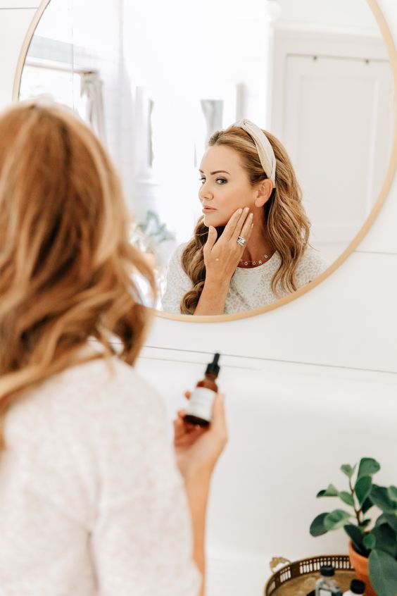 Cilt bakımında serumlara ne kadar yer veriyorsun? - KizlarSoruyor