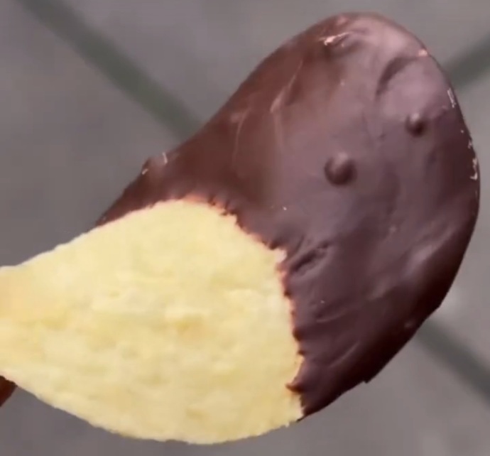 Çikolatalı cips yedin mi, yemek ister misin? - KizlarSoruyor