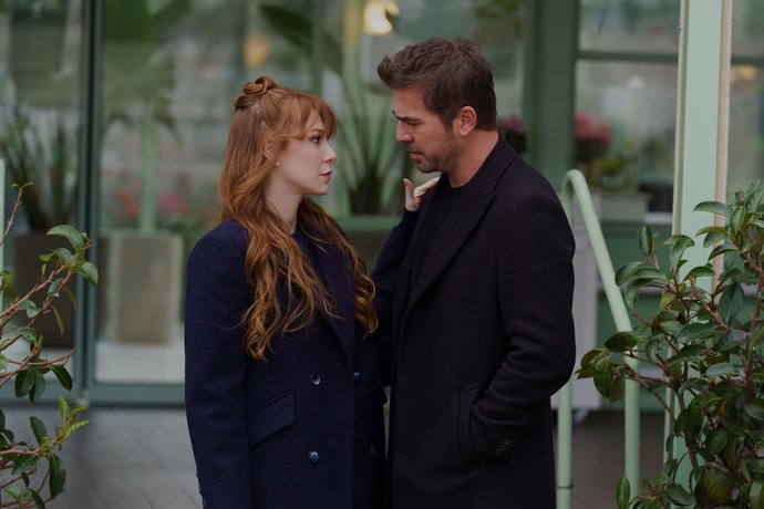 Çöp Adam dizisinde Peri çocukluğunu yaşamadan zor bir hayat geçirmiş ...