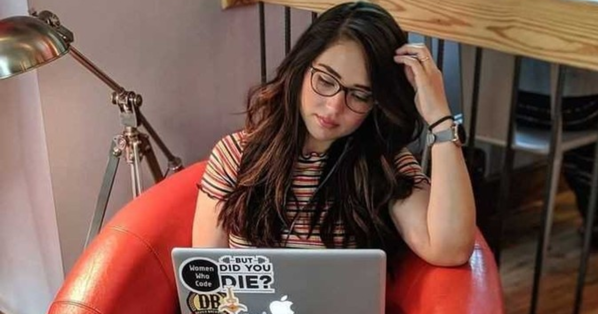 Sevgilinizin Instagram'da blogger olmasından rahatsız olur musunuz? - KizlarSoruyor