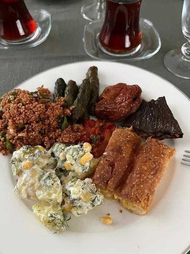 Sizce en iyi gün tabağı hangisi? - KizlarSoruyor