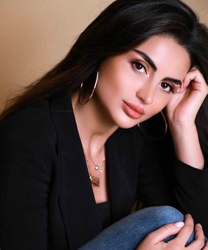 Güzel Rus kizi mi, Güzel Türk kizi mi, Güzel Azeri kizi mi? - KizlarSoruyor