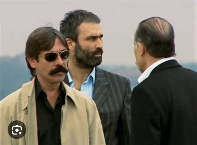 Gözlük insana karizma katar mı? - KizlarSoruyor