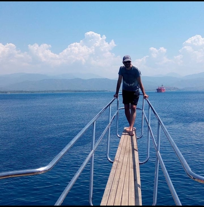 Tekneyle denize açılmayı sever misiniz? - KizlarSoruyor