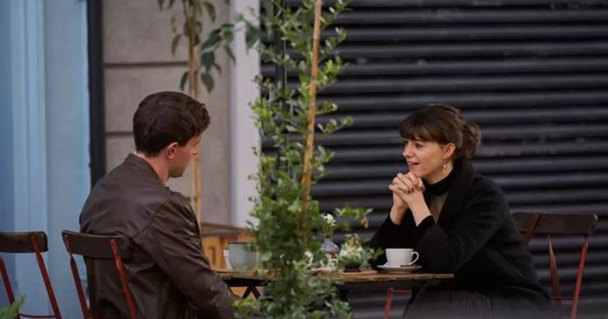 Flört sırasında taktik mi yapılmalı yoksa tamamen doğal mı olunmalı? - KizlarSoruyor