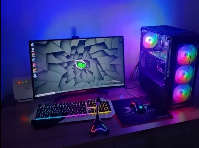 Bu bilgisayar ne kadar eder en fazla? - KizlarSoruyor