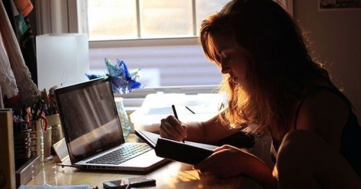 Ders çalışmak için laptop mu daha iyi yoksa tablet mi yoksa başka ...