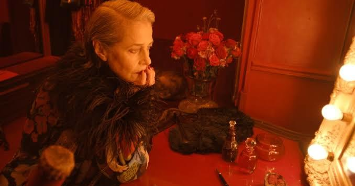 Beni hiç sevmemiş, çok üzgünüm. Mutlu mudur cidden? - KizlarSoruyor