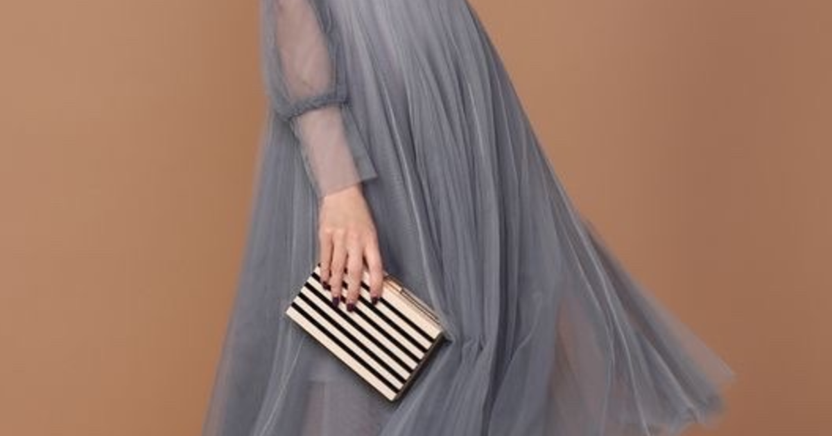 Olgun bir erkek bir kadın nasıl giyinirse giyinsin o elbisenin altına ...