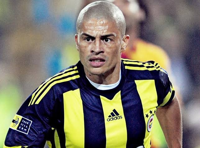 Quaresma mı Alex mi? - KizlarSoruyor