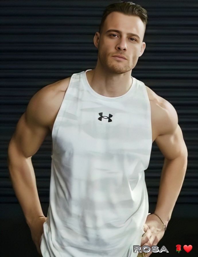 Issız bir adaya düşseniz yanınızda kimin olmasını istersiniz? - KizlarSoruyor