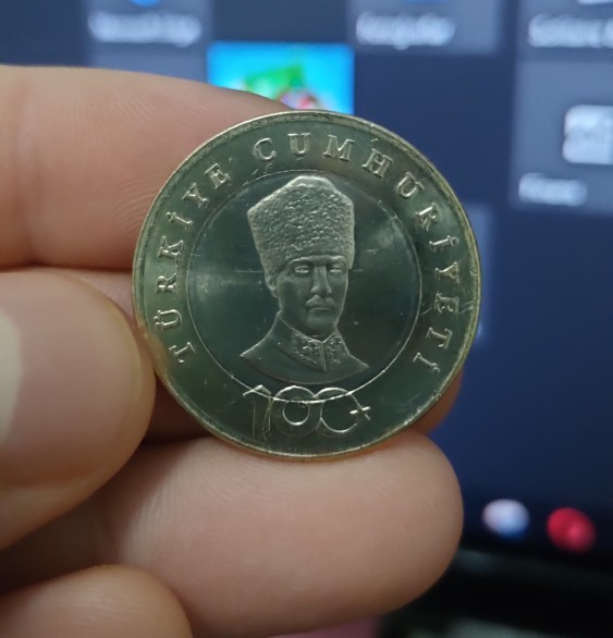 Demir 5 tl nin üzerindeki resim Atatürk'e benziyor mu? - KizlarSoruyor