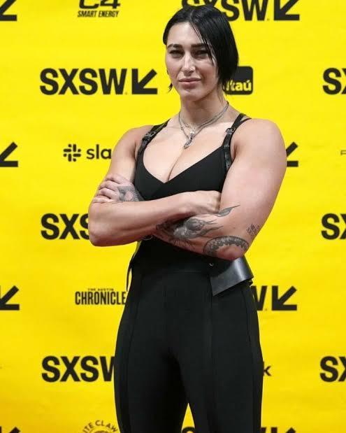 Rhea ripley steroid kullanıyor mu? - KizlarSoruyor