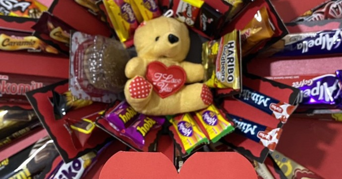 Sevgililer gününde böyle bir hediye beni çok mutlu ederdi ama bilin ...