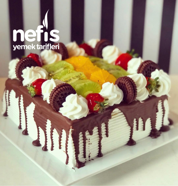 Yuvarlak pastalar mı kare pastalar mı daha güzel sizce? - KizlarSoruyor