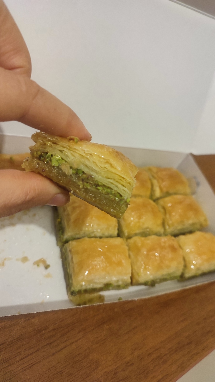 Tek oturuşta kaç dilim baklava yiyebilirsiniz? - KizlarSoruyor