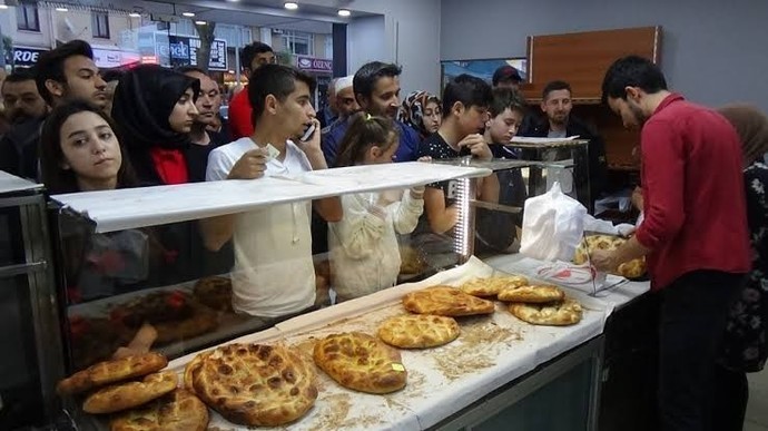 Pidesiz iftar olur mu? - KizlarSoruyor