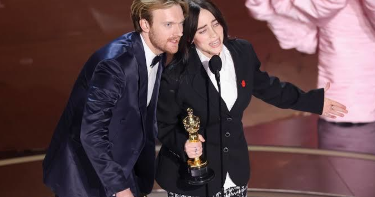Billie Ellish 2 kere Oscar ödülü alan en genç sanatçı oldu ! Senin en ...