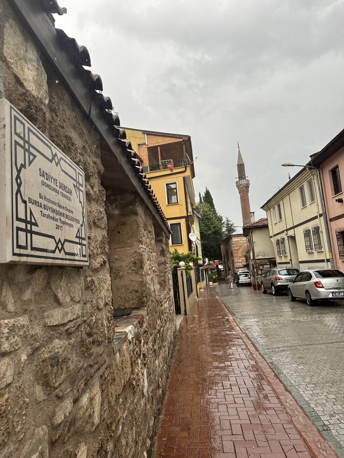 Türbe ziyaretlerinde bulunur musunu? - KizlarSoruyor