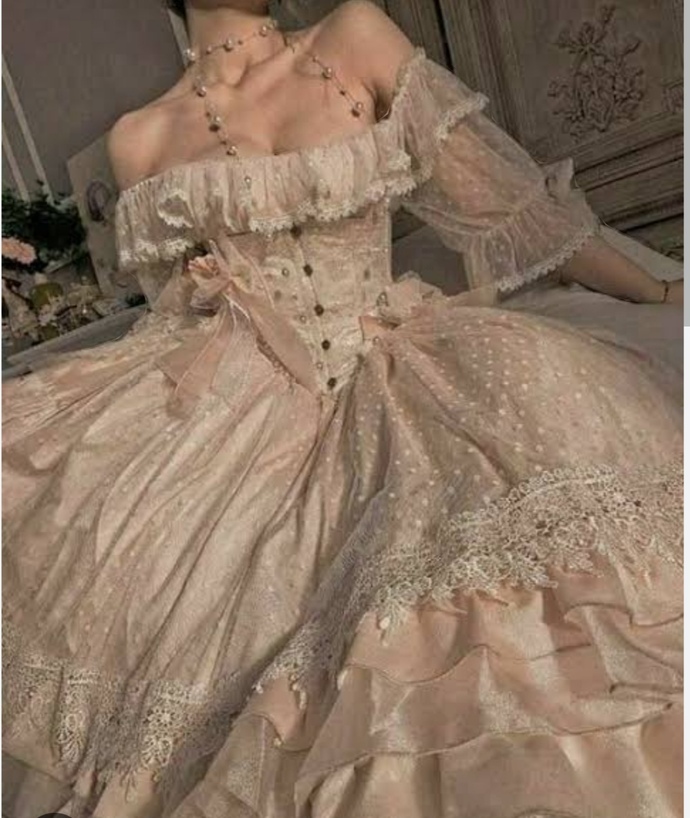 İlk buluşmada nasıl bir kombin tercih edilmeli? - KizlarSoruyor