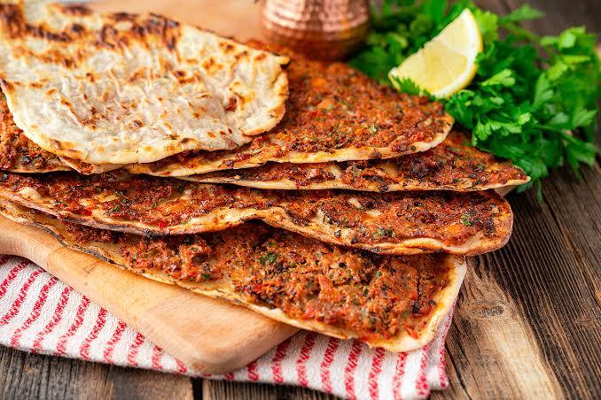 Lahmacun yiyen fakir midir? - KizlarSoruyor