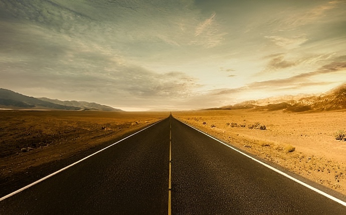 Hangi yolda arabanızla son sürat gitmek size mutluluk verir ...