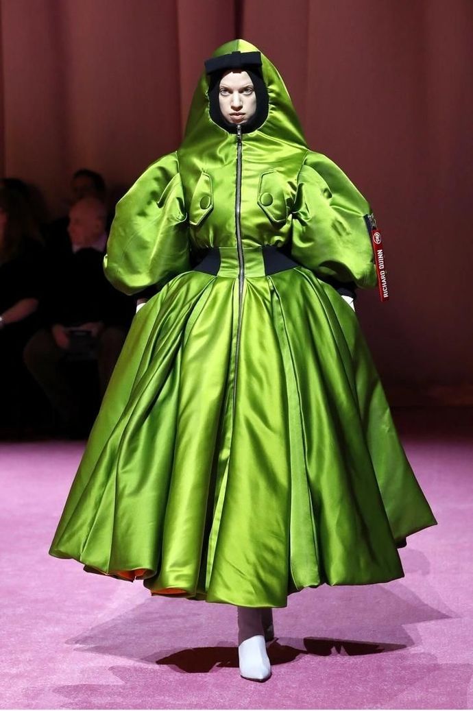 Surekli çıkan modalar hakkında sevip sevmediğiniz şeyler nelerdir ...