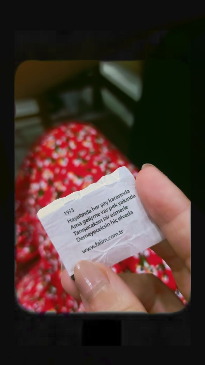 Sakızlardan çıkan falları okur musunuz? - KizlarSoruyor