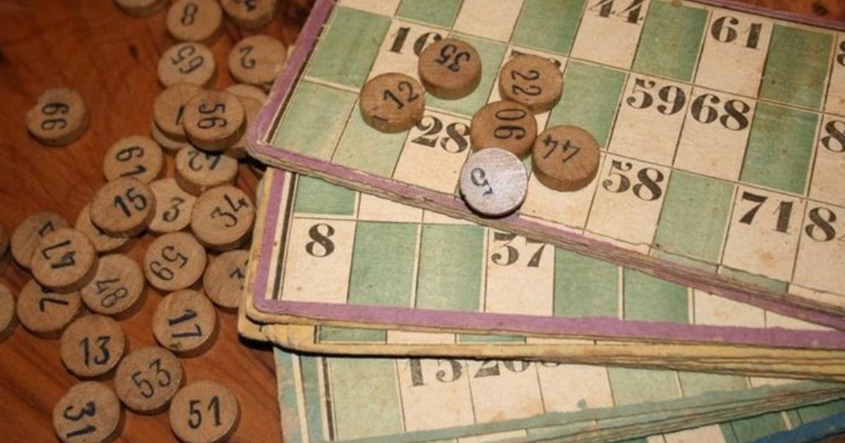 Yılbaşı gecesi aileyle tombala oynama geleneğini sürdürür müsünüz? - KizlarSoruyor