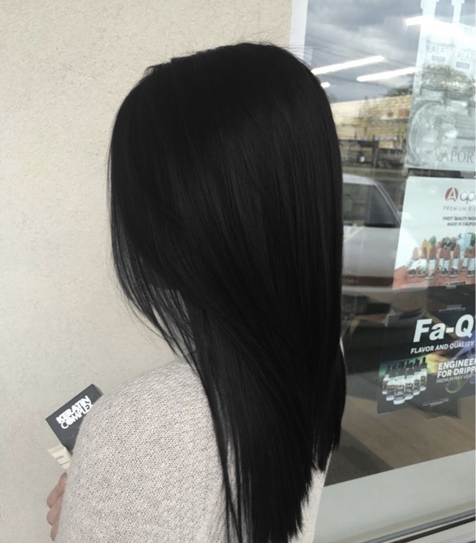 Siyah duz sac mi sari dalgali sac mi daha cekici beyaz tende ...