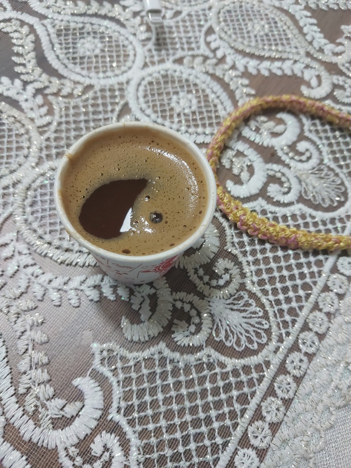 Evde karton bardak ile kahve içmek fakirlik midir? - KizlarSoruyor