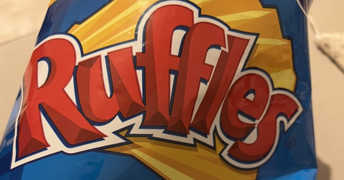 Sade Ruffles mı daha çok sevip tercih ediyorsunuz yoksa sade Lays mi ...