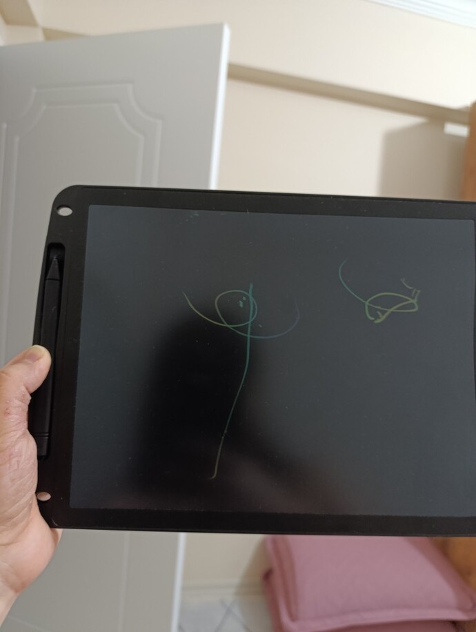 1.5 yaşındaki kızımın anne çizimi nasıl sizce? - KizlarSoruyor