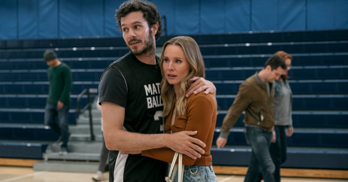 Erkekler yeni sevgilisi olunca neden ille de göze sokar gibi davranır ...