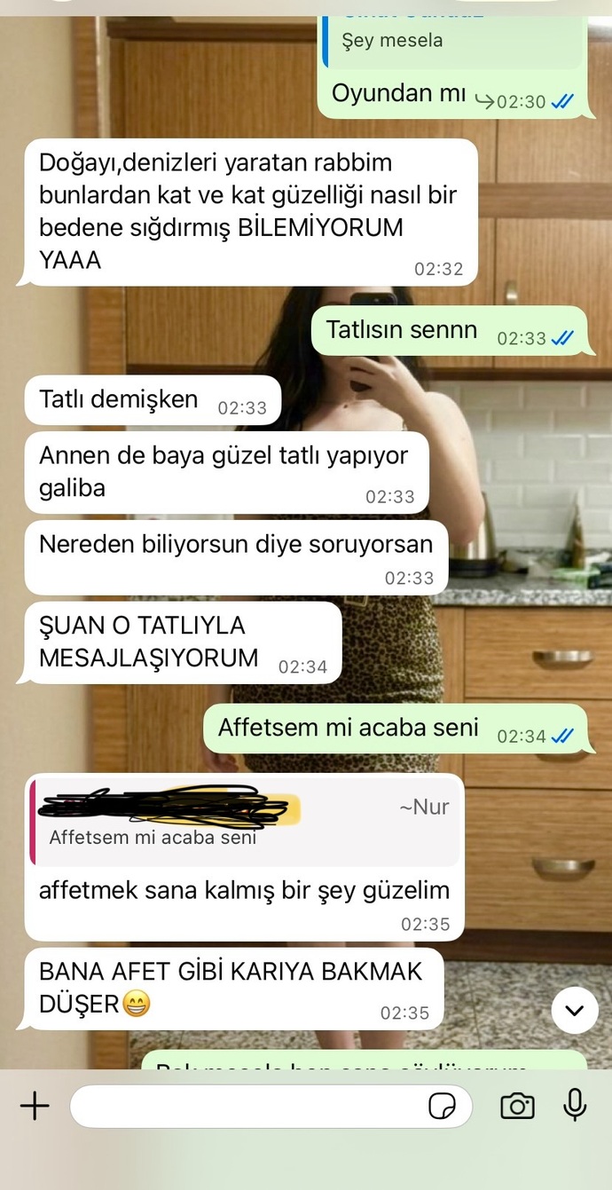 Eski flörtün gece attığı aşırı cringe mesajlara siz olsanız ne tepki ...